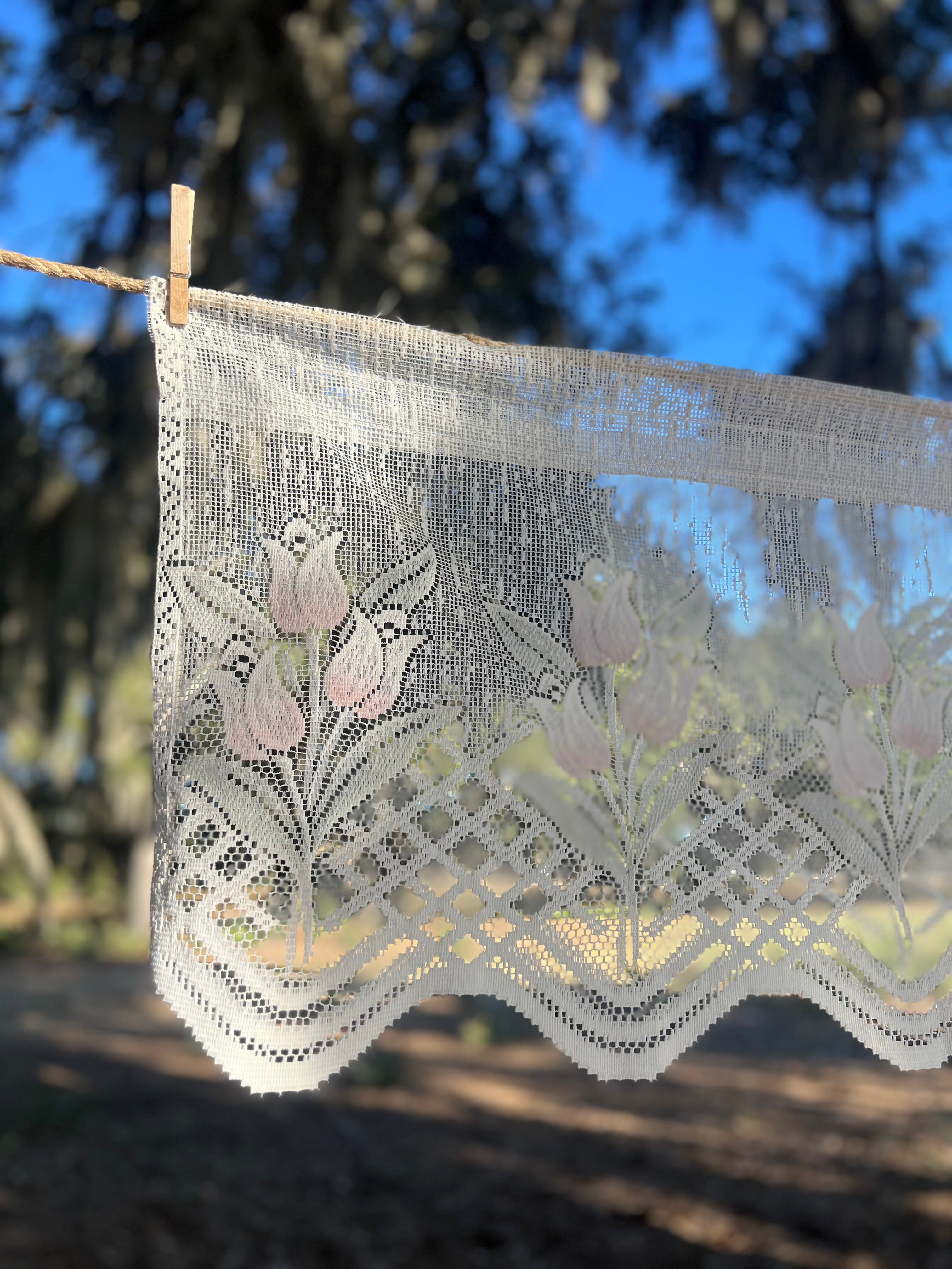 Tulip Detail Lace Curtains – Sinew Moon